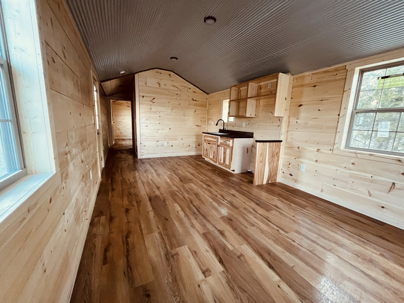 El Poco Loco (1 Bed 1 Bath) 12 by 40 – Amish Built Cabins