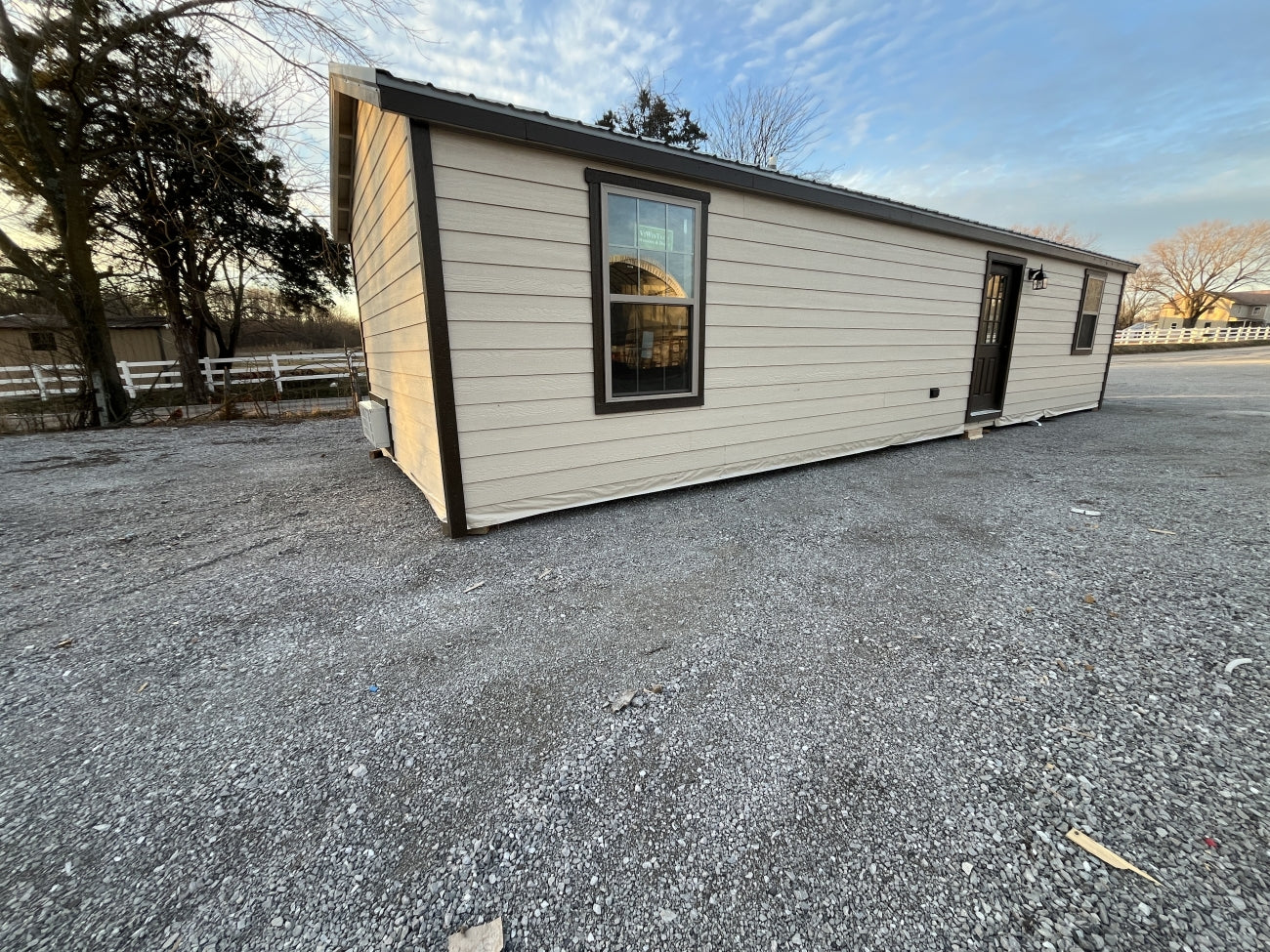 El Poco Loco (2 Bed 1 Bath) 12 by 40 – Amish Built Cabins